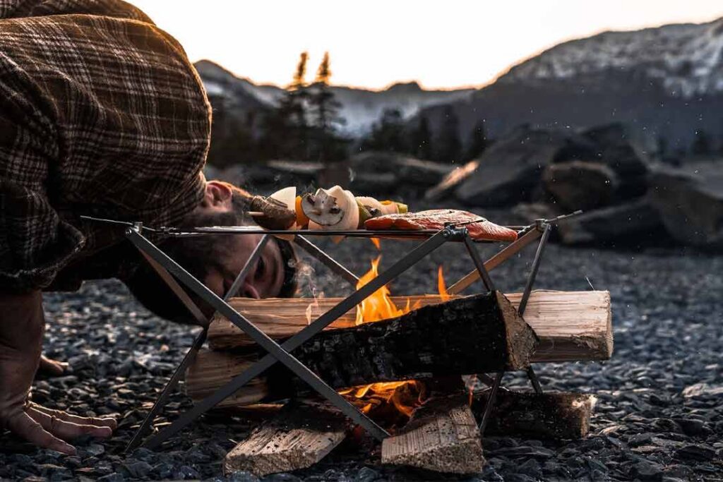 Wolf & Grizzly Grill M1 with Fire Set Portable Camping Hiking Grill ...